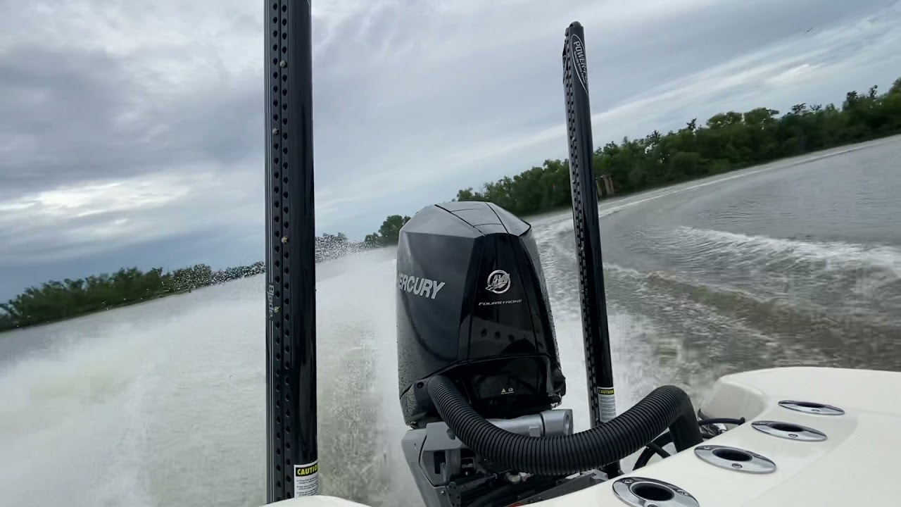 Mercury Marine V8 300 Verado - YouTube