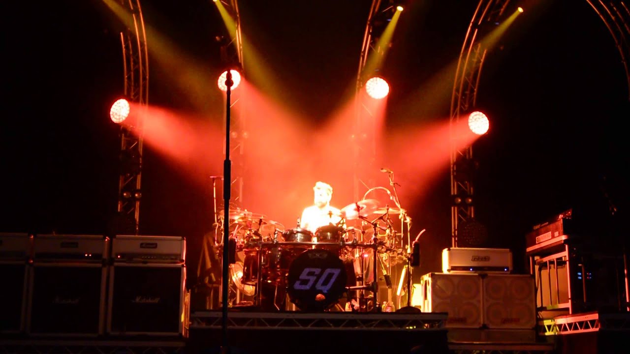 Leon Cave, drum solo, Burton Agnes 15.5.15, Status Quo - YouTube