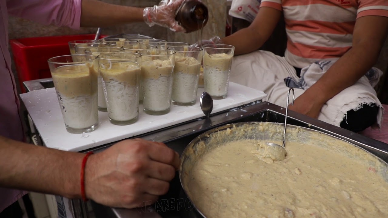 Rabri Faluda at famous Giani di Hatti | Chandni Chowk, Old Delhi street ...