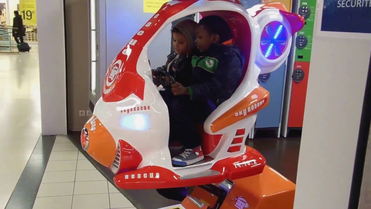 Kids riding in the bus & flying in helicopter -- kids attraction /Kids ...