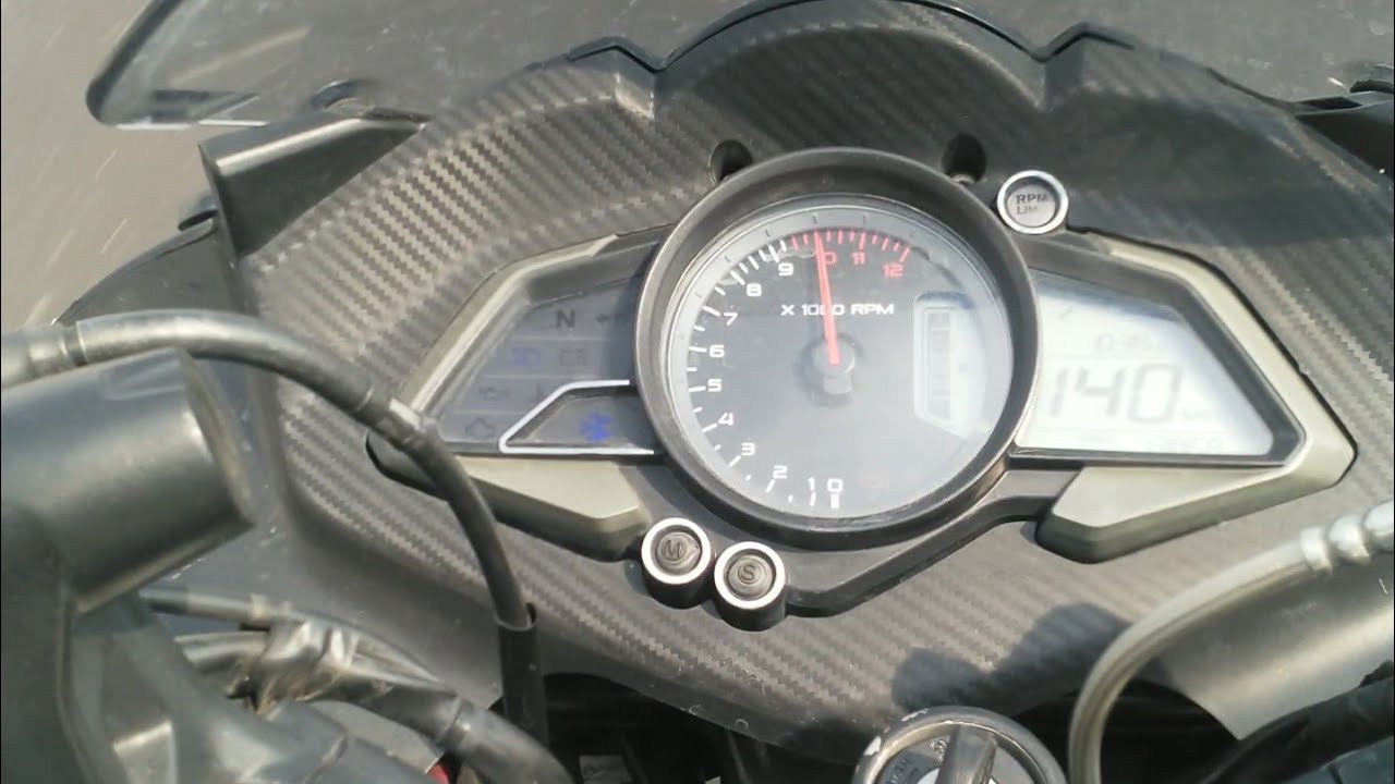 BAJAJ PULSAR RS200 TOP SPEED #141 - YouTube