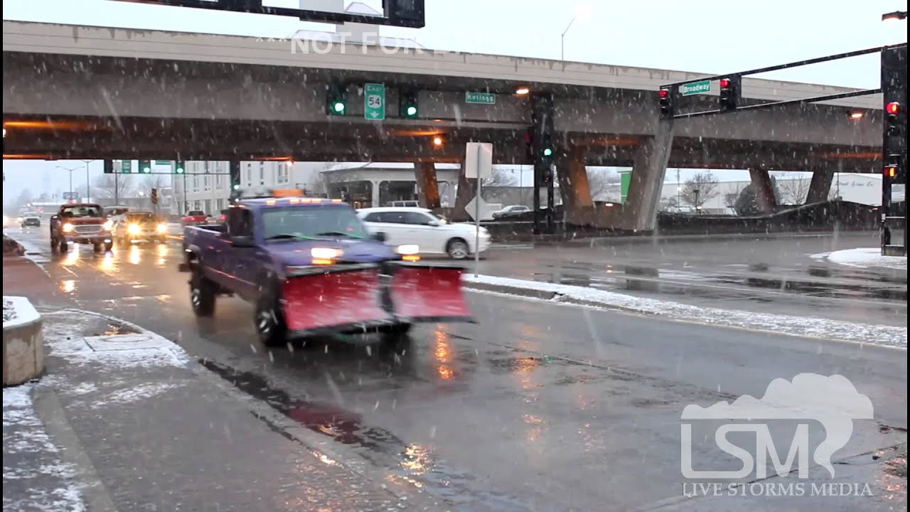 12-17-14 Wichita, Kansas Heavy Wet Snowfall B-Roll - YouTube