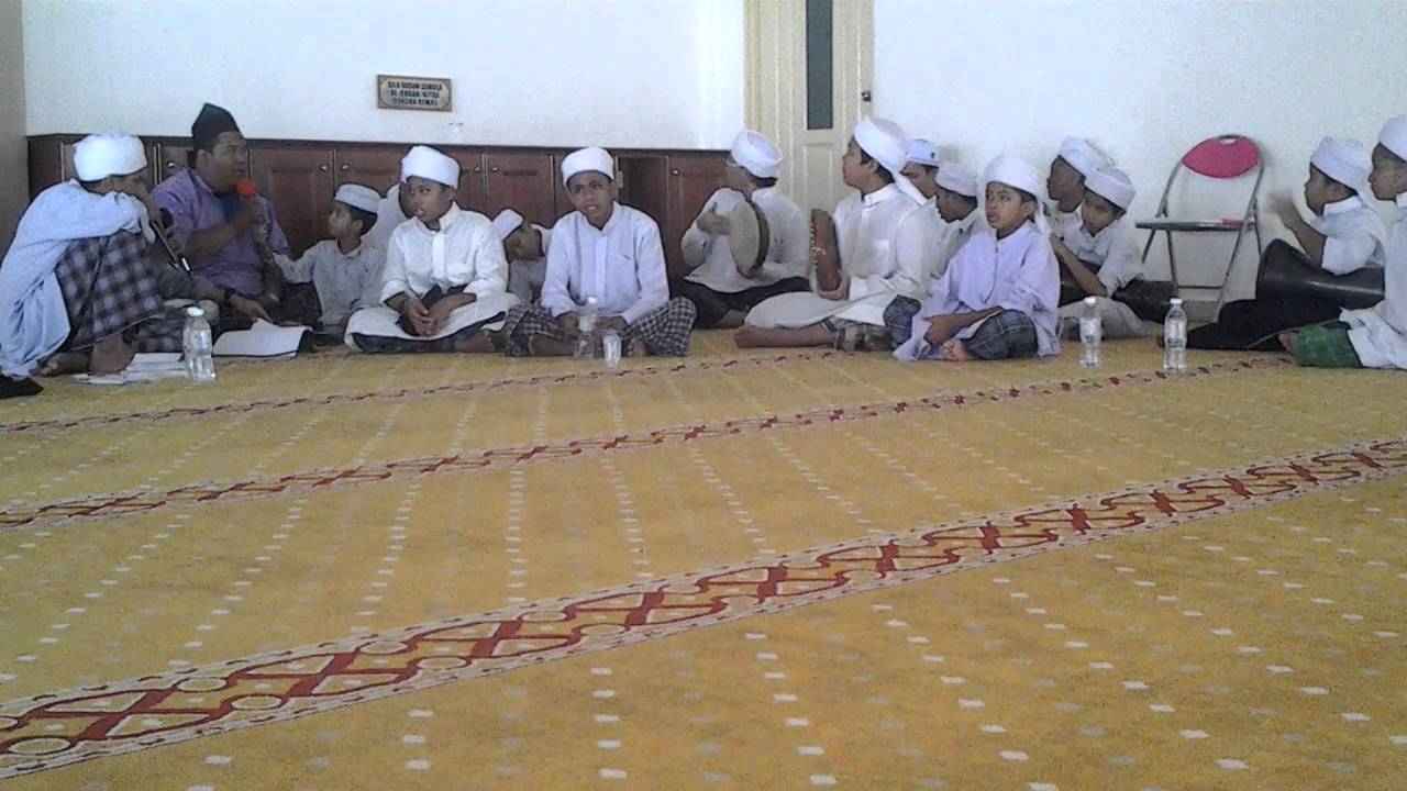 Burdah madrasah darul mustafa - YouTube