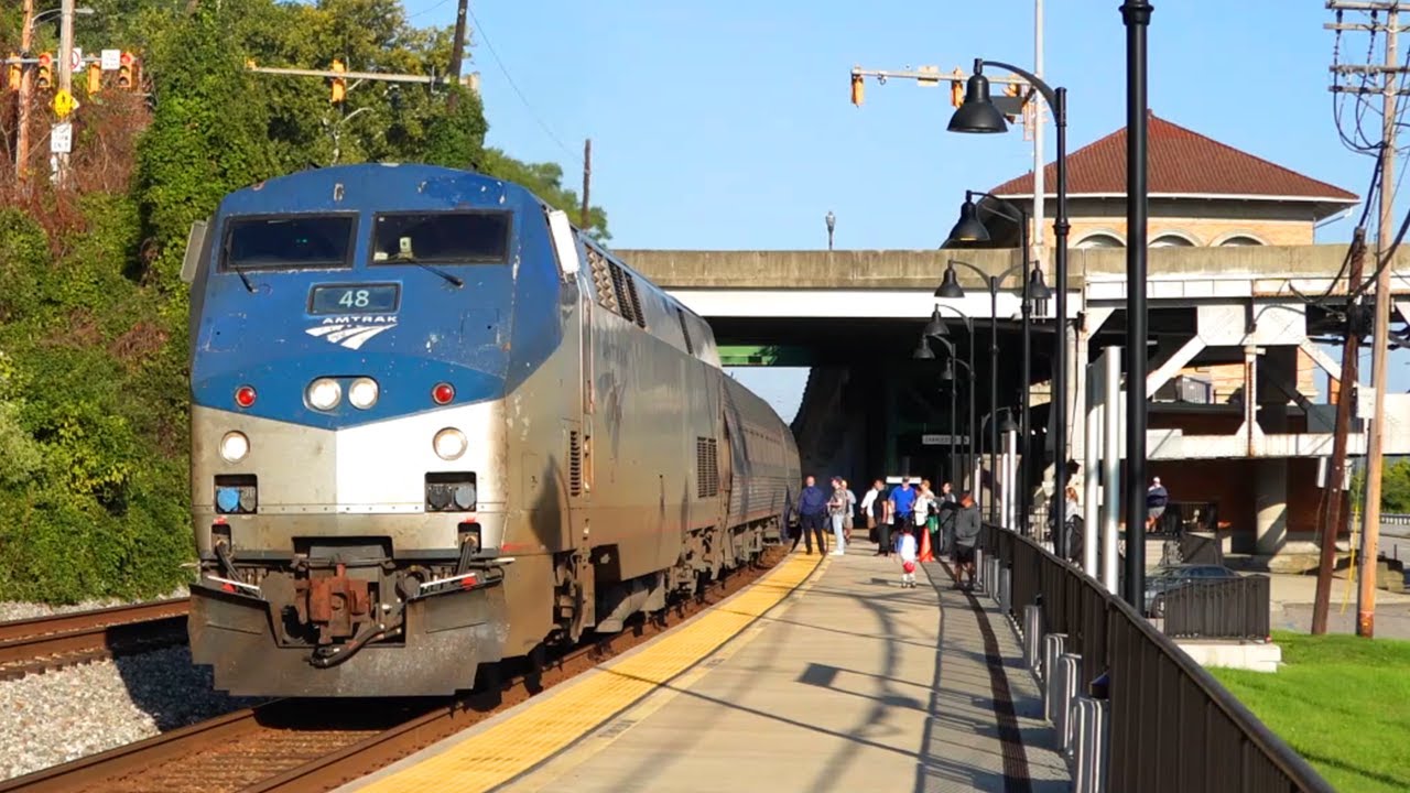 Amtrak's 50 Cardinal Amtrak Arriving in Charleston, WV - YouTube