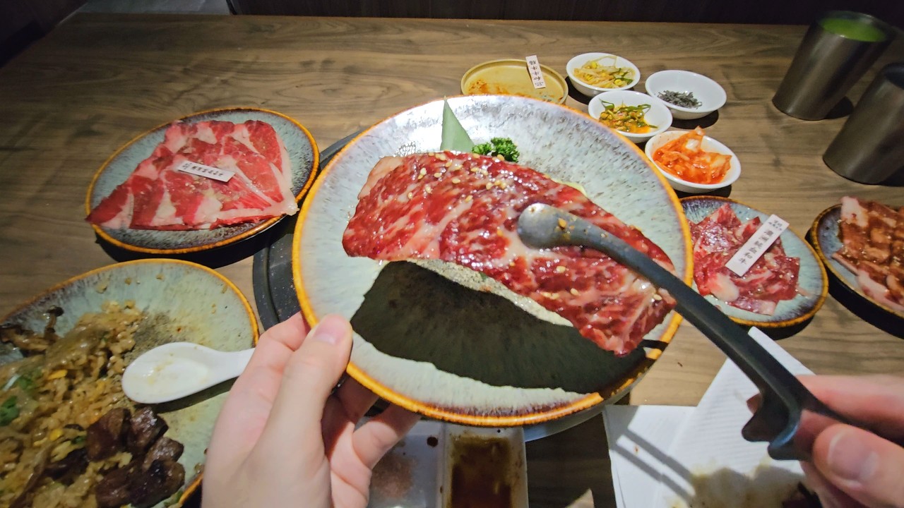 Eating $29.39 Unlimited Purebred Wagyu Japanese BBQ Feast - YouTube