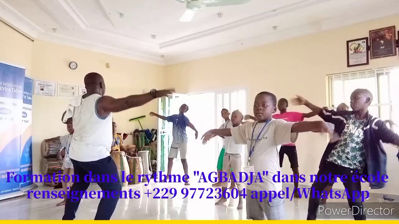 séance de formation sur le rythme "AGBADJA" - YouTube