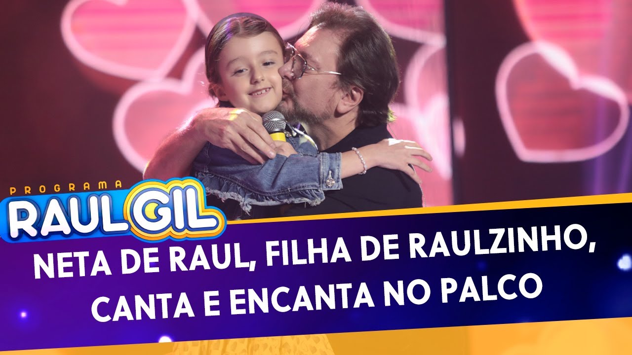 Filha de Raulzinho canta e emociona o pai e o avô | Programa Raul Gil ...