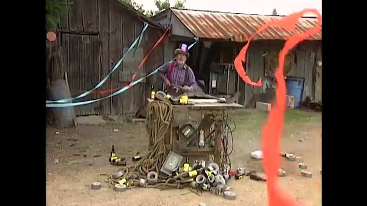 Handyman Corner New Year's Champagne - YouTube