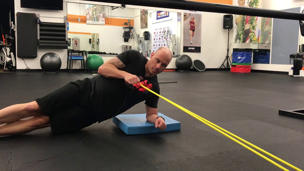 Side plank with row - YouTube