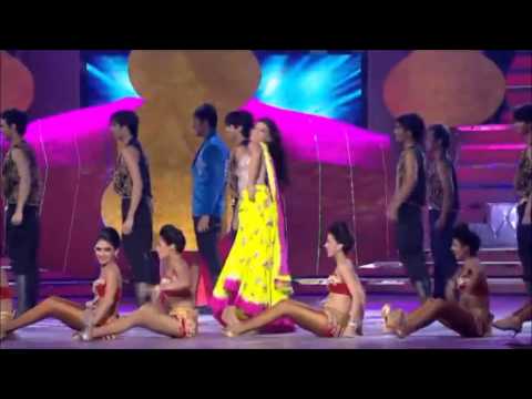 Jacqueline Fernandez Performance 2014