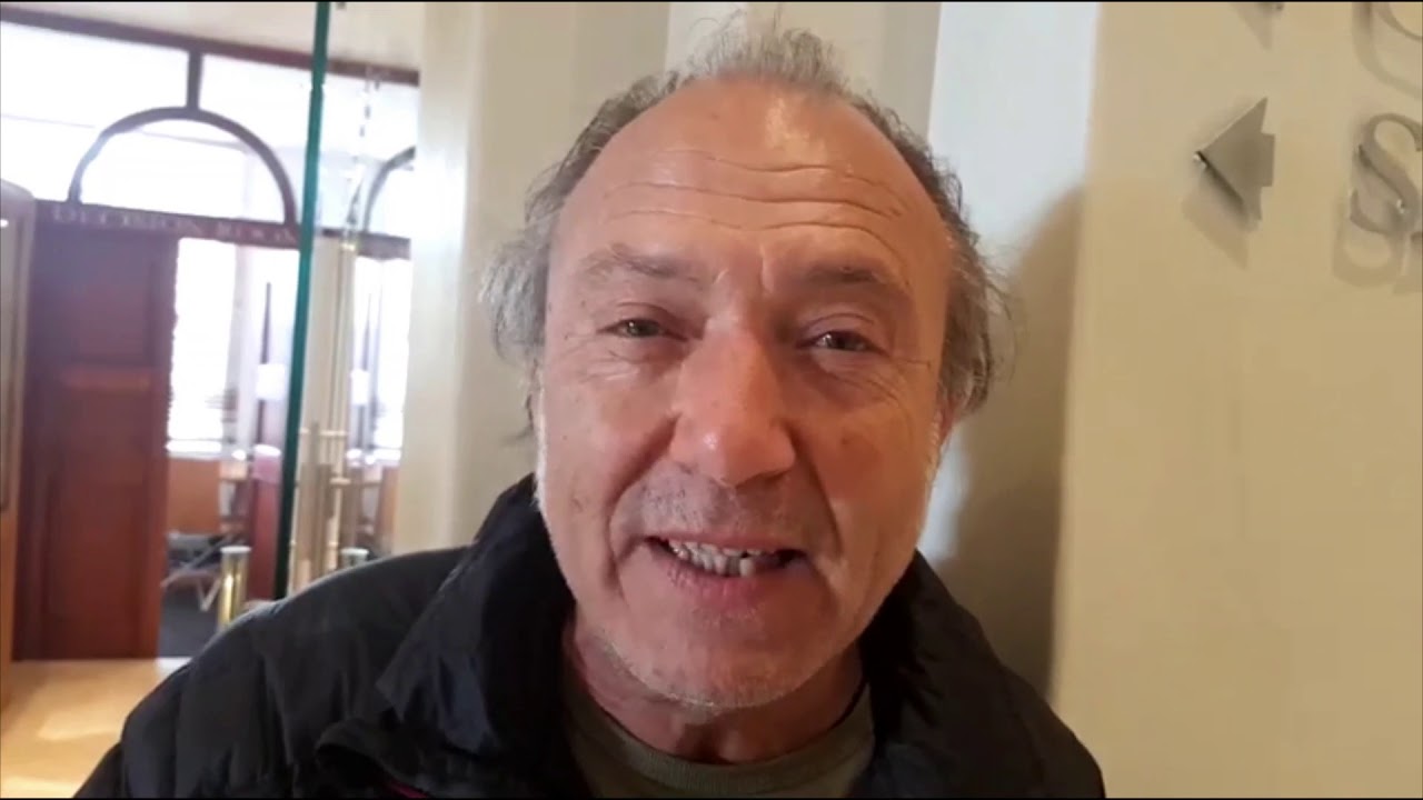 Frank Opperman gesels oor die film ds Tienie - YouTube