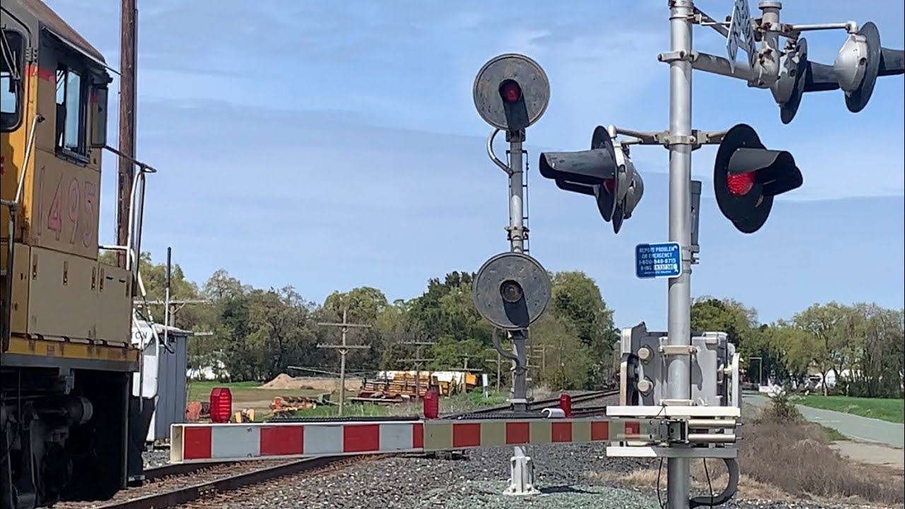 UP 1452 YST65 Local switching at CP F113 Thornton, Thornton CA - YouTube
