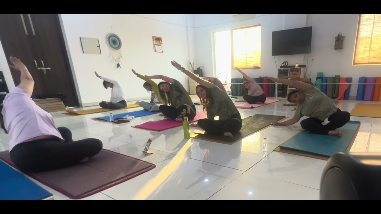 1 hour beginner yoga session | Weight Loss | Simrat Yoga 🧘‍♀️ 🕉️ - YouTube