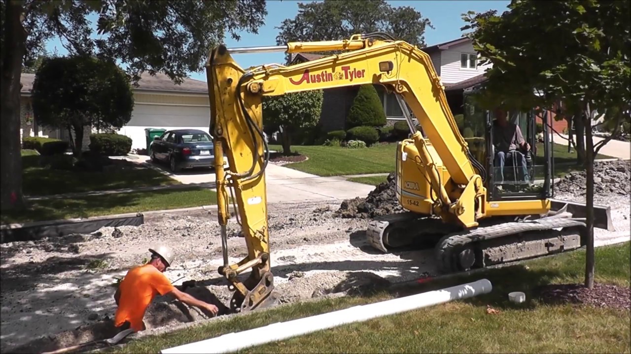 Kobelco Excavator Digging Up Road Digger In Action - YouTube
