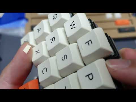 Carbon Retro Keycaps, DSA profile, unboxing and test
