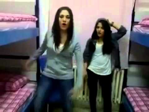 Üniversiteli Kızlardan döktürüyor (Soner Sarıkabadayı)