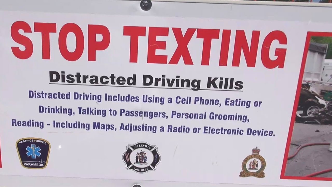 STOP TEXTING AND DRIVING! - YouTube