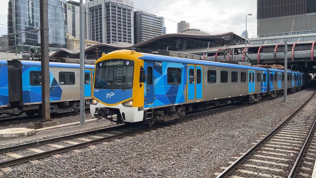 Metro Siemens Departing Southern Cross Station to Laverton - YouTube
