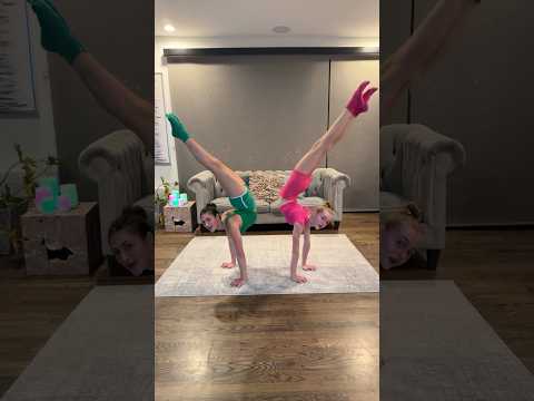 Wicked! 💚🩷👑 #wicked #contortionist #handstanding #shorts