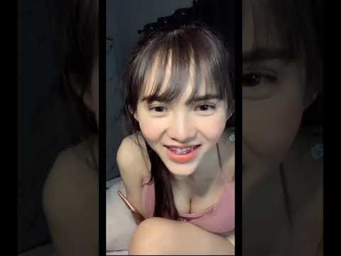 Bigo belahan uting nenen montok