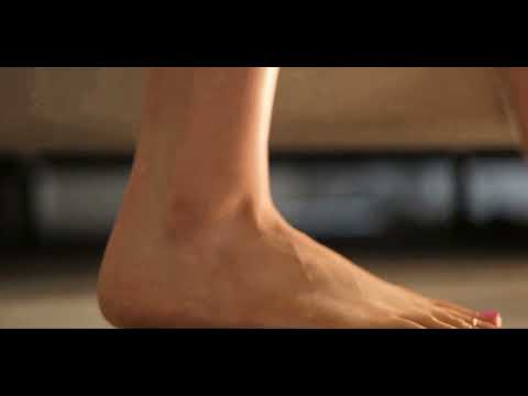 Giantess Victoria - The Search for John Crumb Part 1