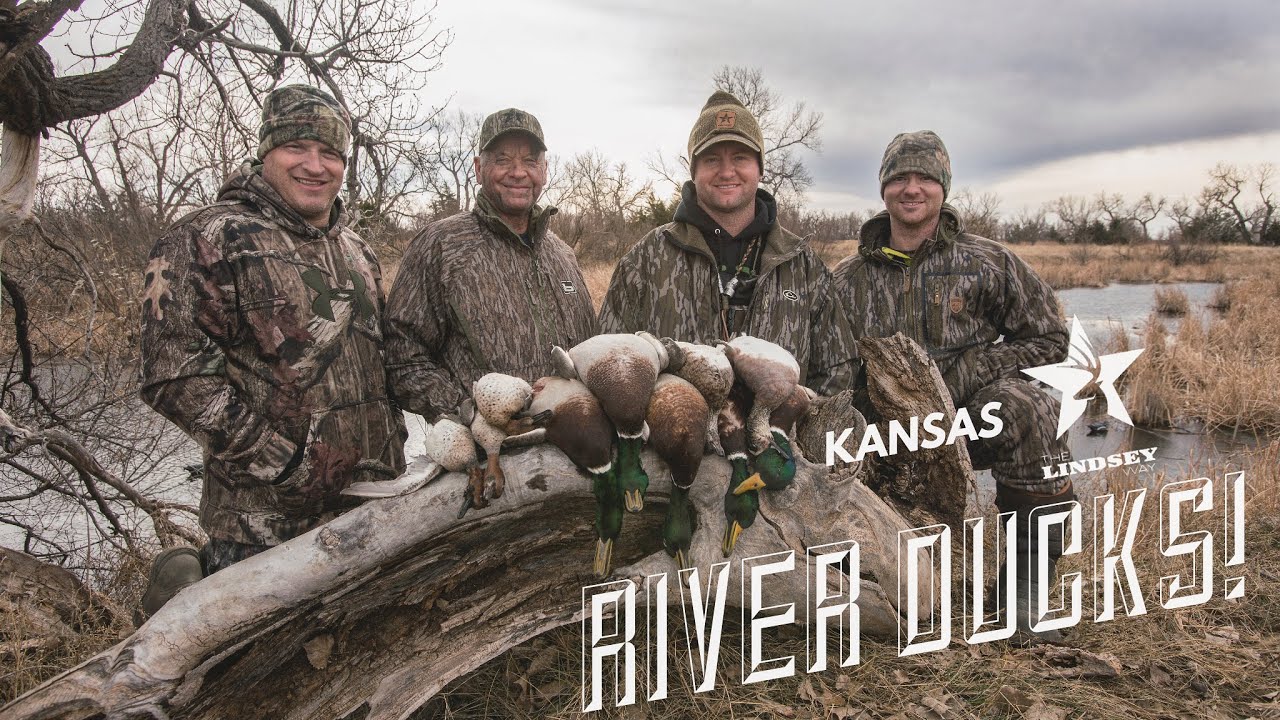Kansas River Ducks at Close Range in December! - YouTube