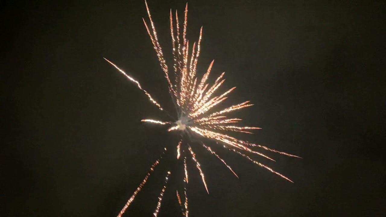 Brocade War Klasek Firework - YouTube