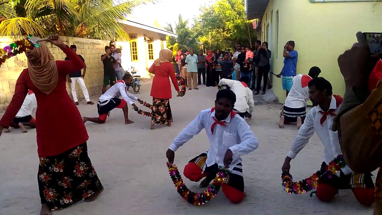 Maldives Cultural Dance - YouTube