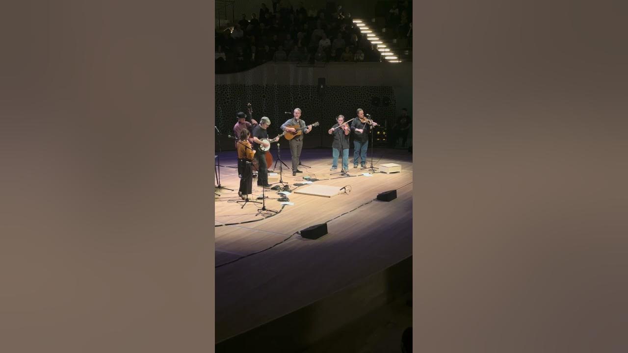 Hunters Moon - Béla Fleck, My Bluegrass Heart live at Elbphilharmonie (Hamburg; Germany) - YouTube