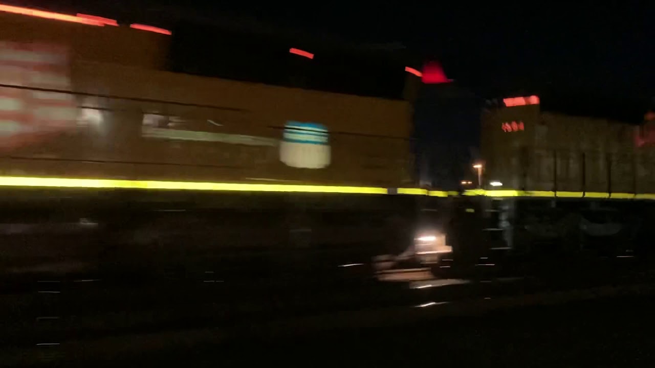 UP 7797 MWCPT with CP and KCS, meets LRJ90. - YouTube