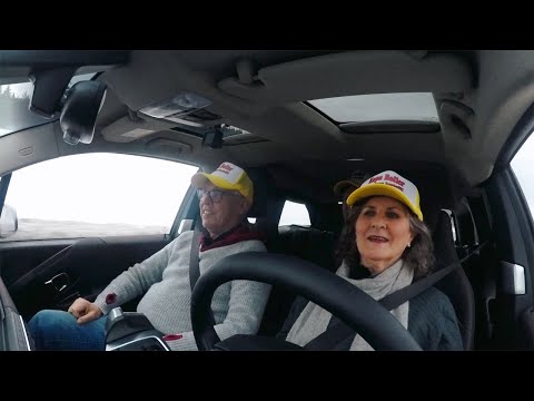 Tante Berit tar elbilen til fjells | NAF