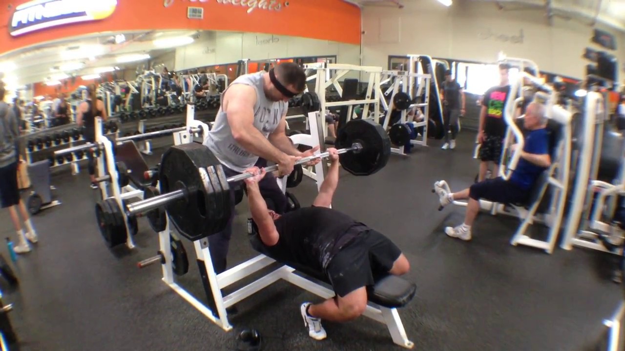 Bench Press Pause Reps?!?!? - YouTube
