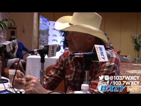 WXCY Live with Trace Adkins from Las Vegas - YouTube