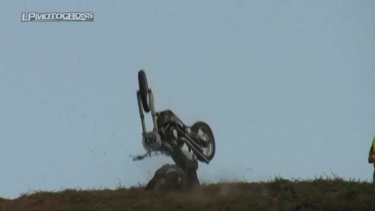 HARLEY DAVIDSON CRASH - YouTube