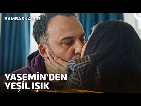 Murat ve Yasemin Aşkının İlk Öpücüğü | Bambaşka Biri 13. Bölüm