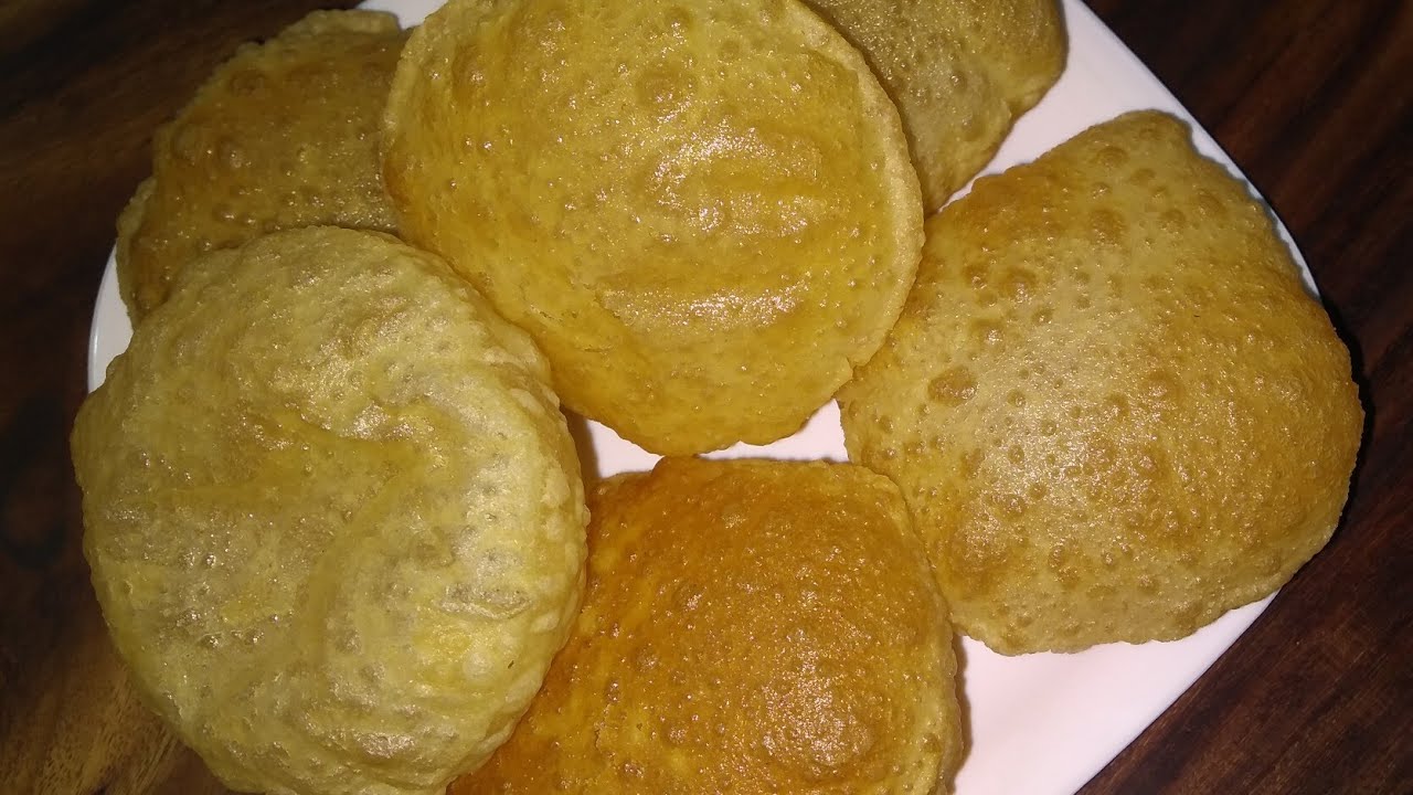 ऐसे बनाये कम तेल सोखने वाली पूरी।Less Oil Absorbing Puri Recipe - YouTube