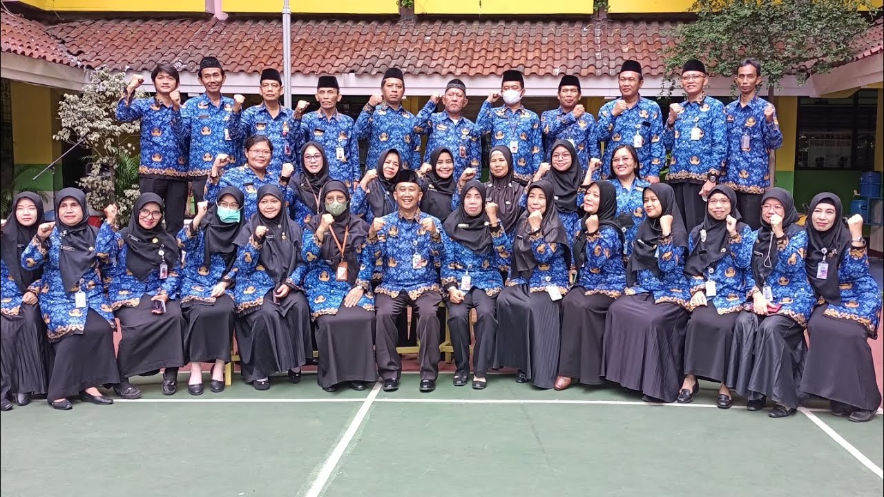 Guru-Guru SMPN 43 Jakarta ku yang Tersayang - YouTube