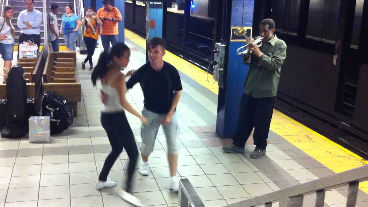 Subway musicians and swing dancers in NYC - YouTube