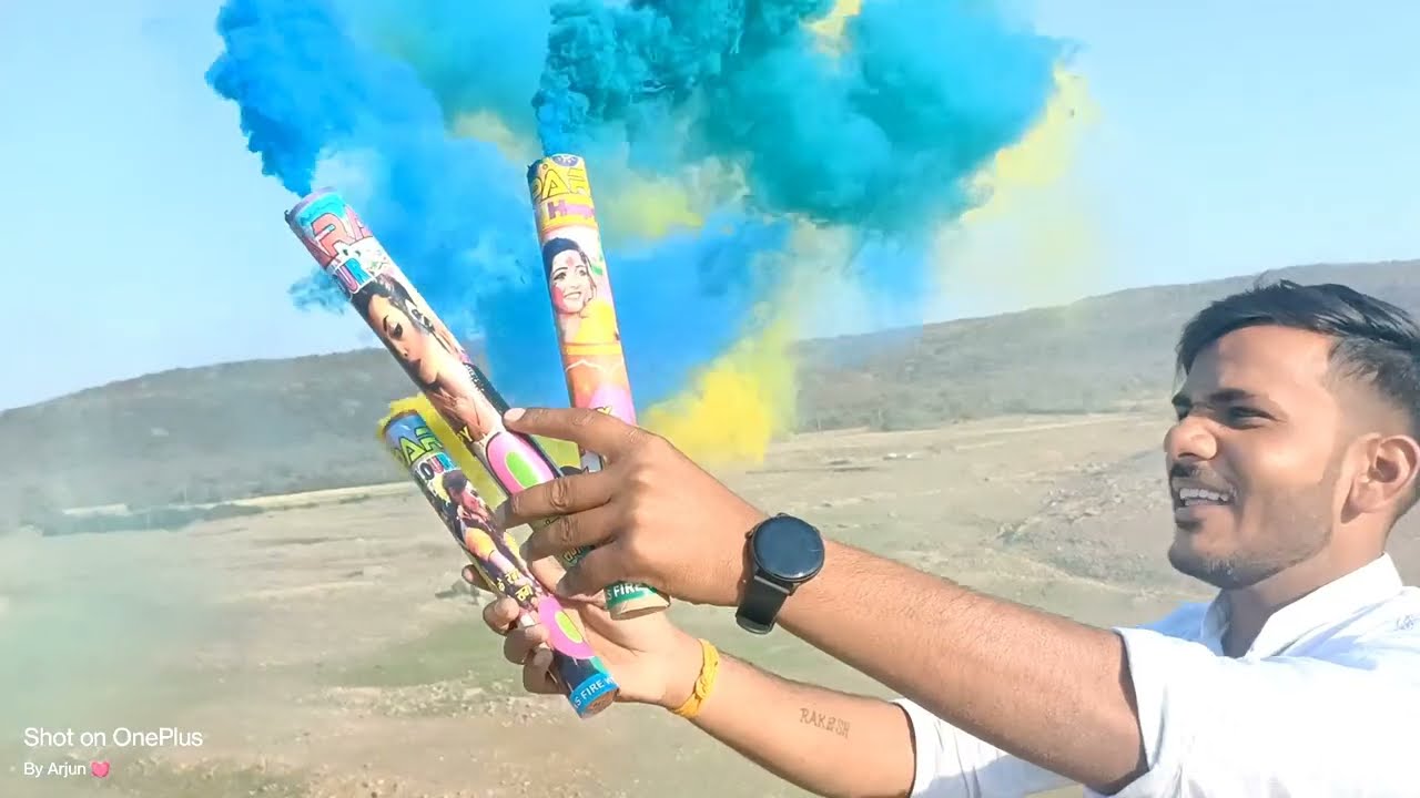 Holi colour Boom testing 😀||होली स्पेशल Boom testing| - YouTube