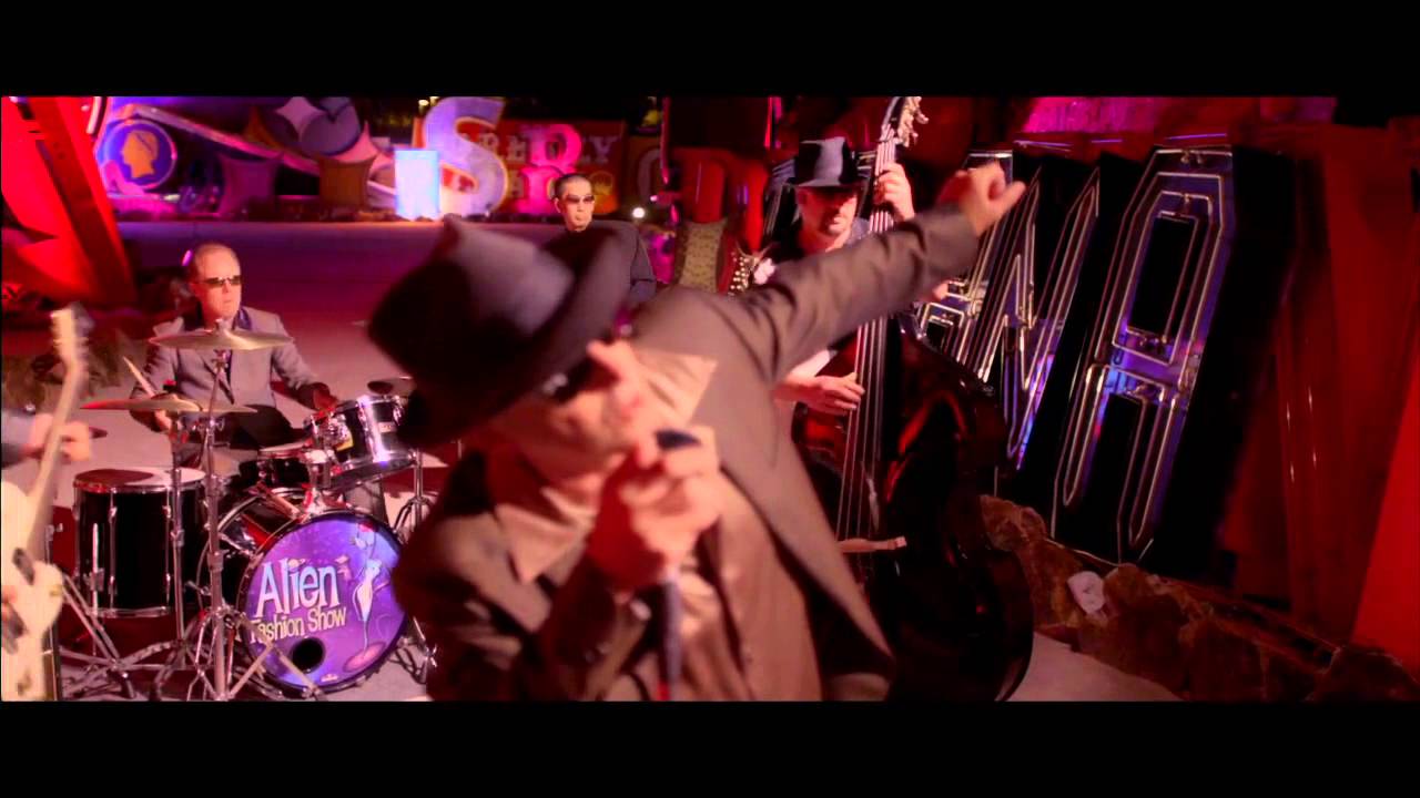 alien fashion show las vegas 1280x720 - YouTube
