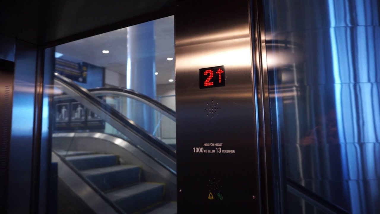 IT¨S MODERNIZED! 1993 KONE Hydraulic Elevator @ SkyCity, Stockholm ...