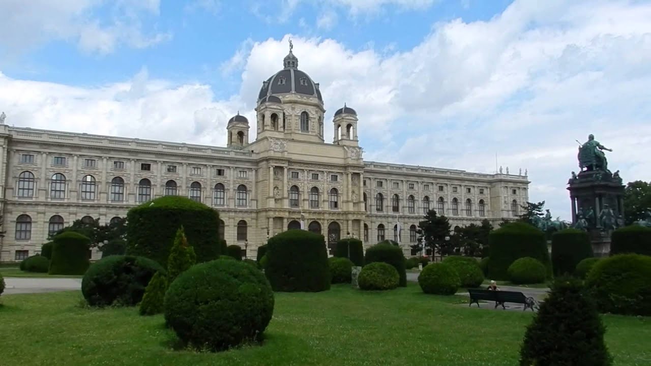 Vienna - Museum Quarter (Museumsquartier) & History Museums (Kunst ...
