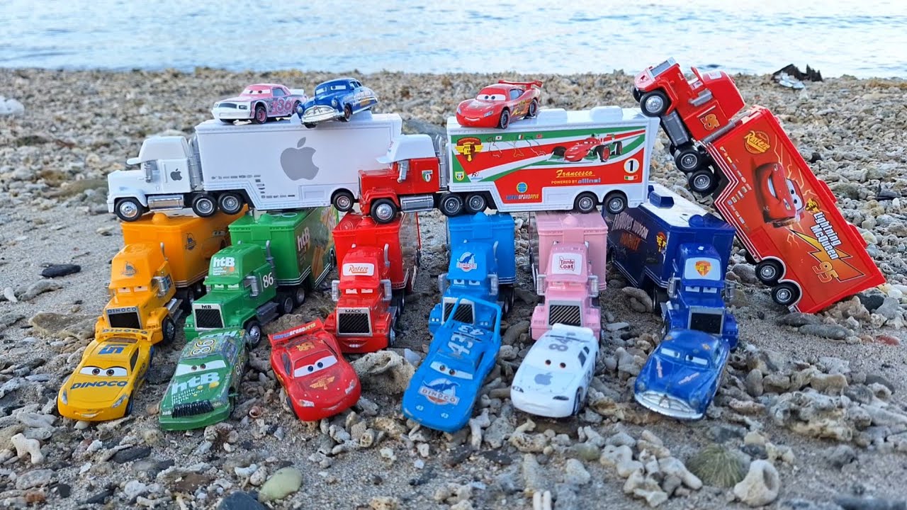 Disney Pixar Cars Lightning McQueen, Mater, Fillmore, Miss Fritter ...
