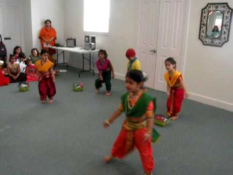 Kids dancing koli dance choreographed by Dipti - YouTube