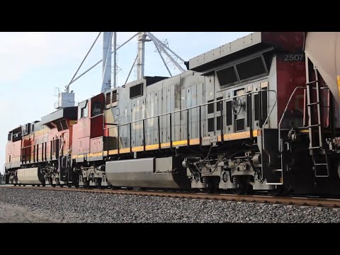 BNSF 6035 “. Leads X MINEAP1 32B Through Heidenheimer, TX - YouTube