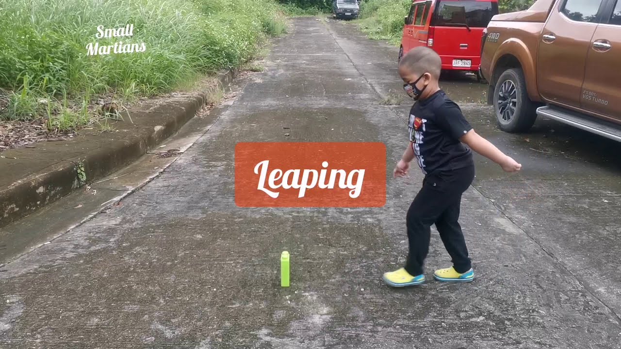 Eight Basic Locomotor Movements - YouTube