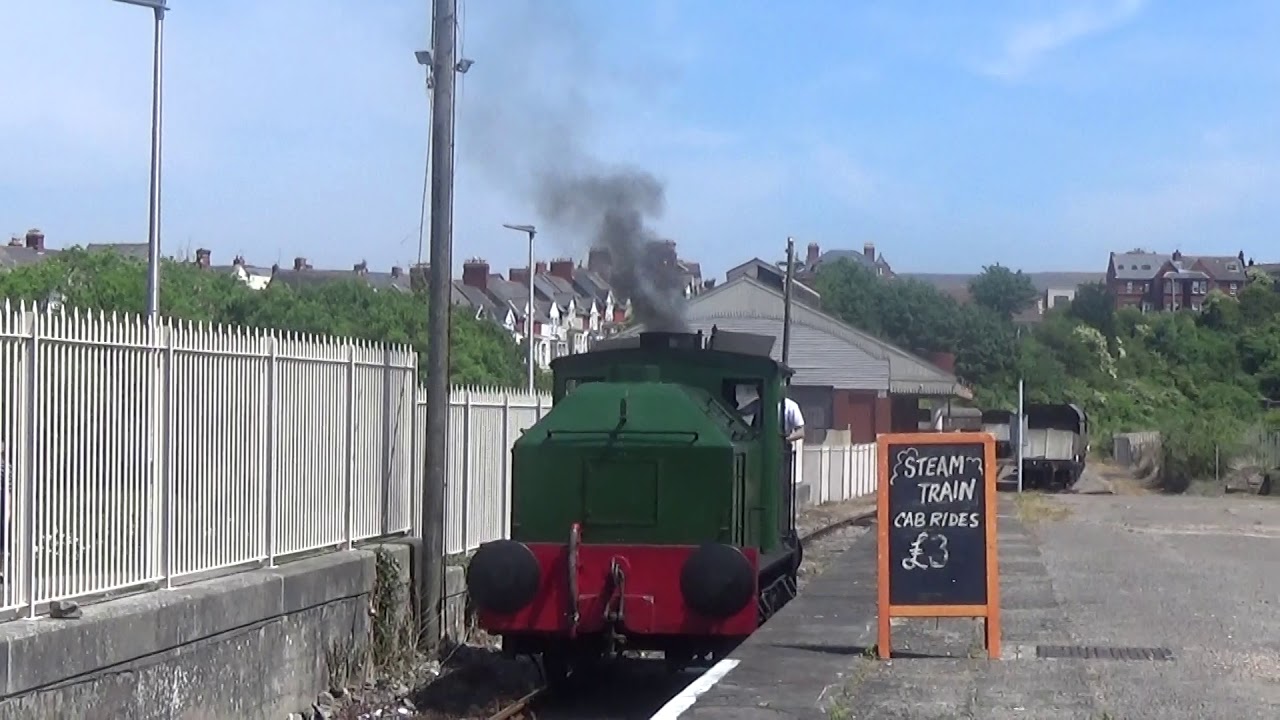 Barry train steam - YouTube