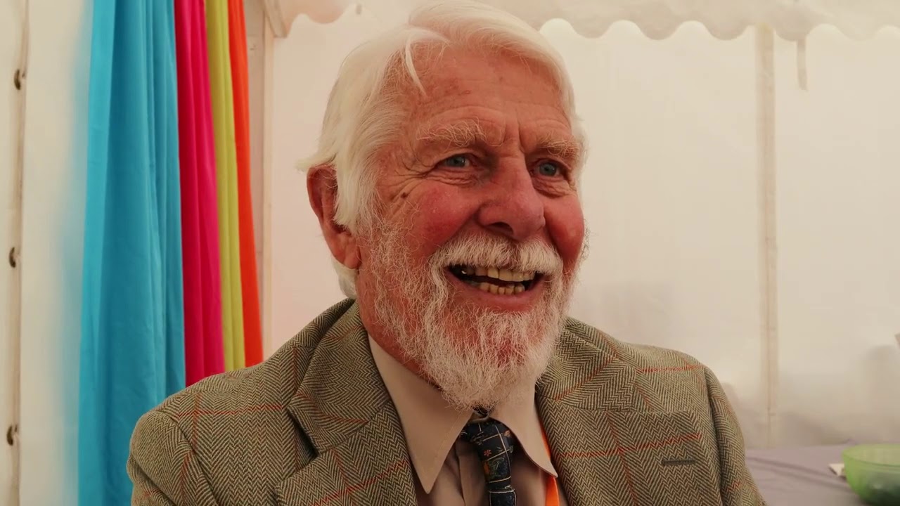 Robin Hanbury Tenison - The Great Explorers - YouTube