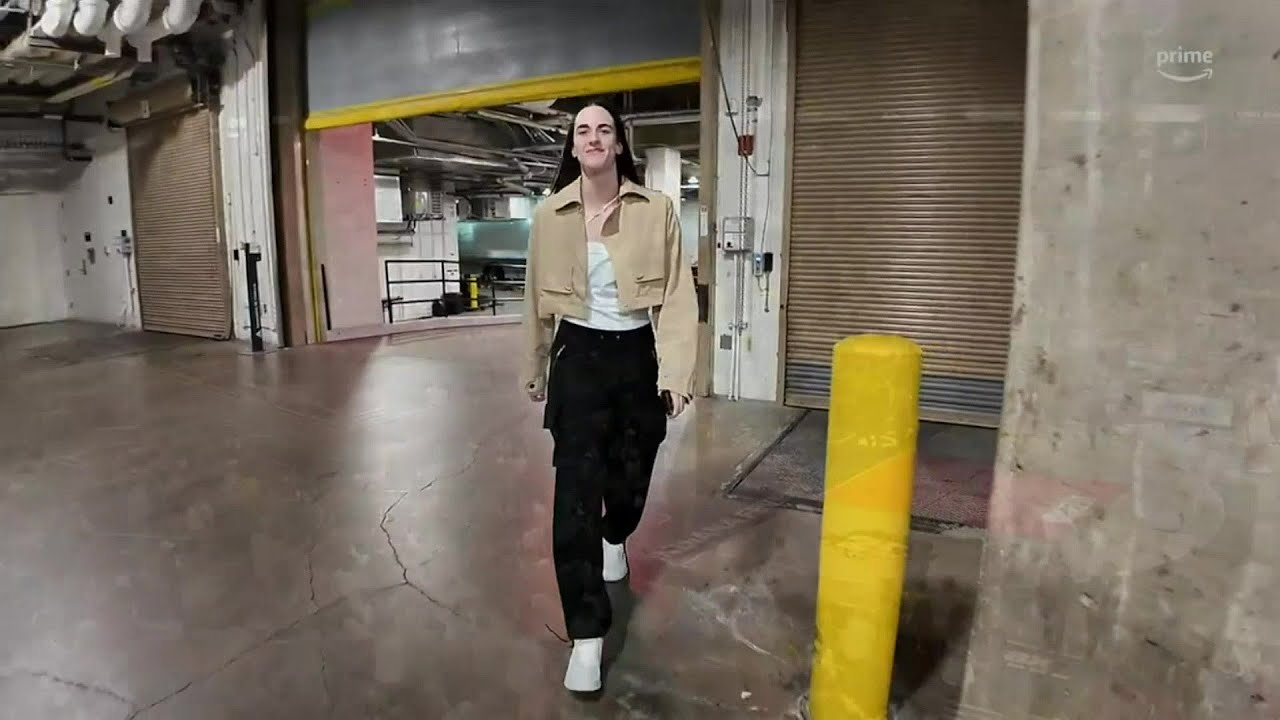 Caitlin Clark, Lexie Hull, Katie Lou Samuelson arrive before Indiana ...