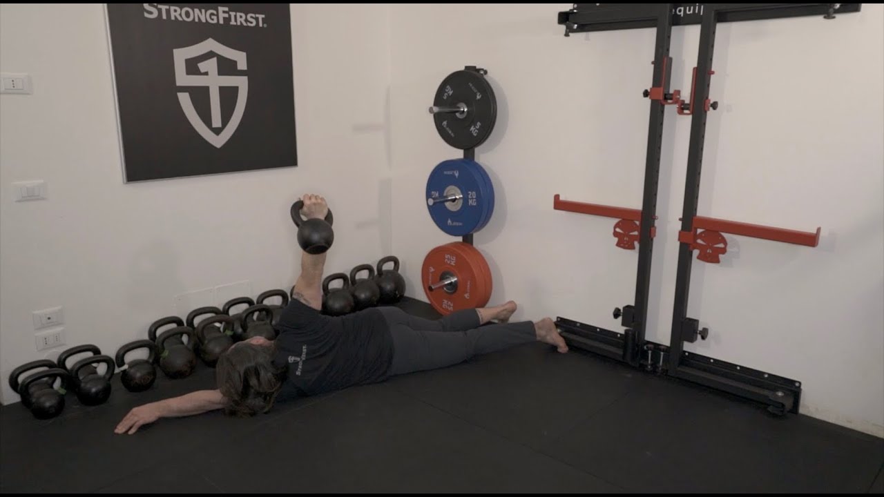 Improve Your Overhead Mobility with the Kettlebell Arm Bar ...